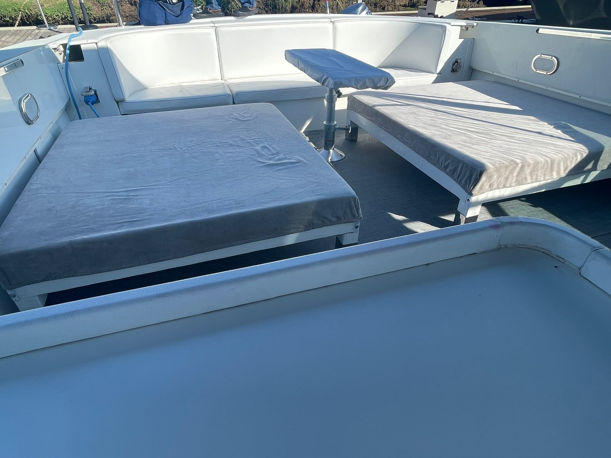 MAGNUM MARINE 45 SPORT – G-YACHT brokerage & charter